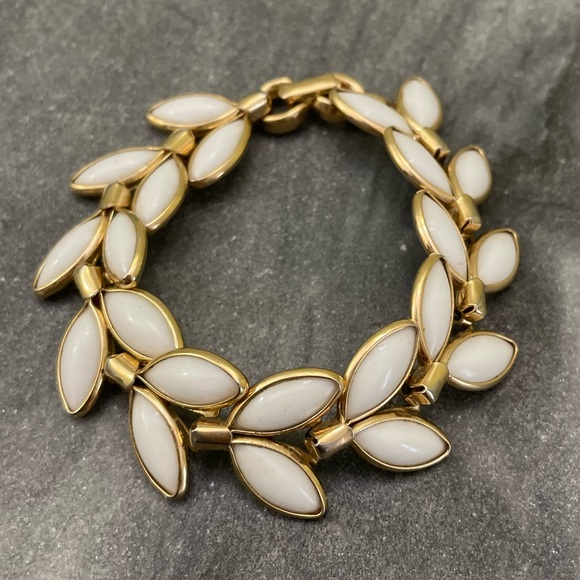 Trifari | Jewelry | Vintage Trifari White Gold Bracelet | Poshmark